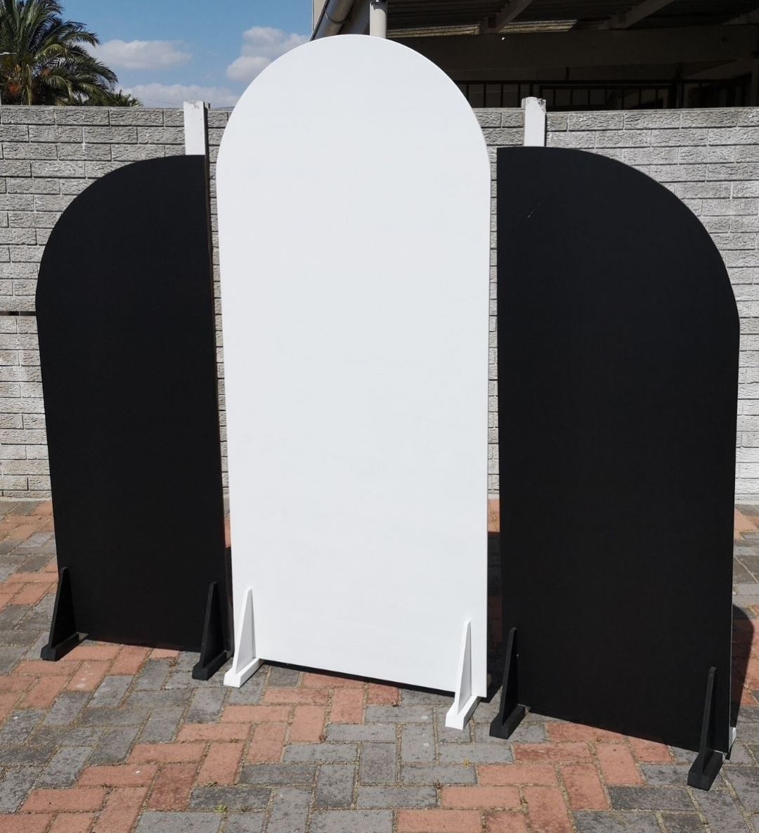 3 Piece White and Black Curved Wooden Archs – Backdrop Shop